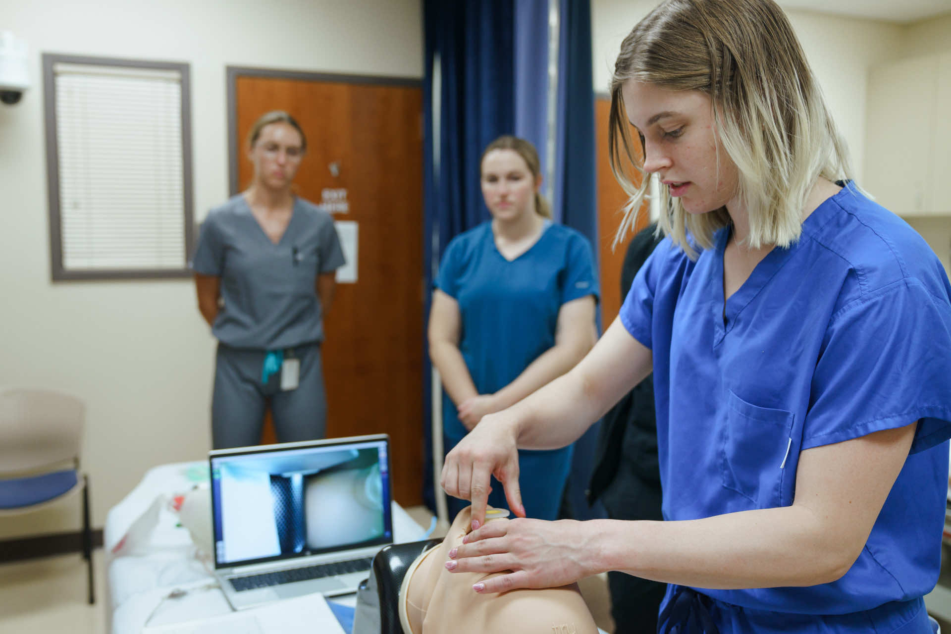 Physician Assistant Studies | Hands-On Medical Training